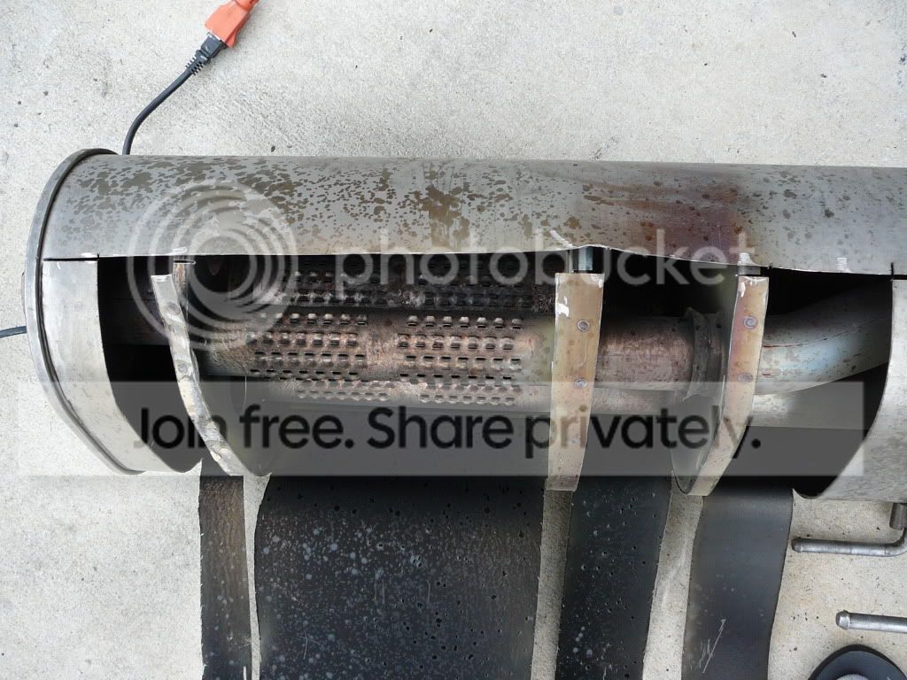 Now u can c the inside of the factory muffler I cut open | DodgeTalk Forum